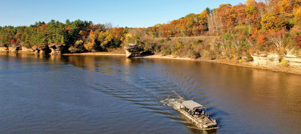 Dells Army Ducks boat ride| Amazing Scenery on WI River