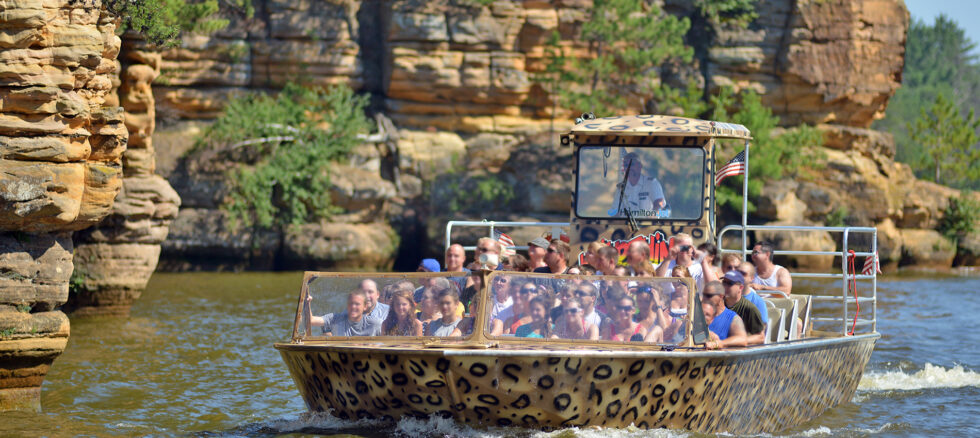 Wildthing Jet Boats | High Speed Jet Boat Rides WI Dells
